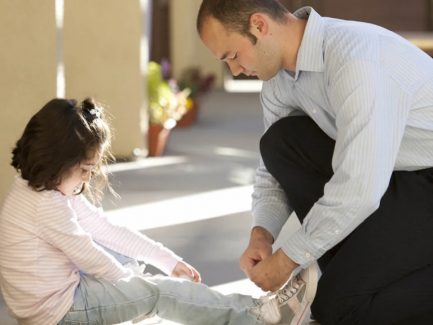 Cha mẹ nuông chiều con cái sẽ chỉ gây hại không lợi